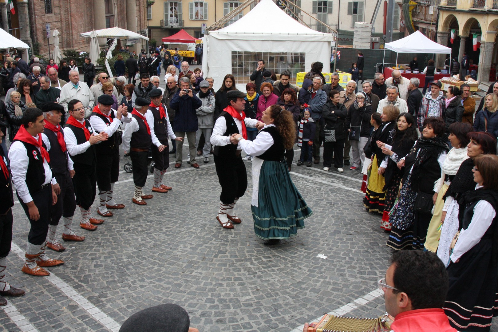 FERA DIJ SUBIET - Rete Italiana di Cultura Popolare